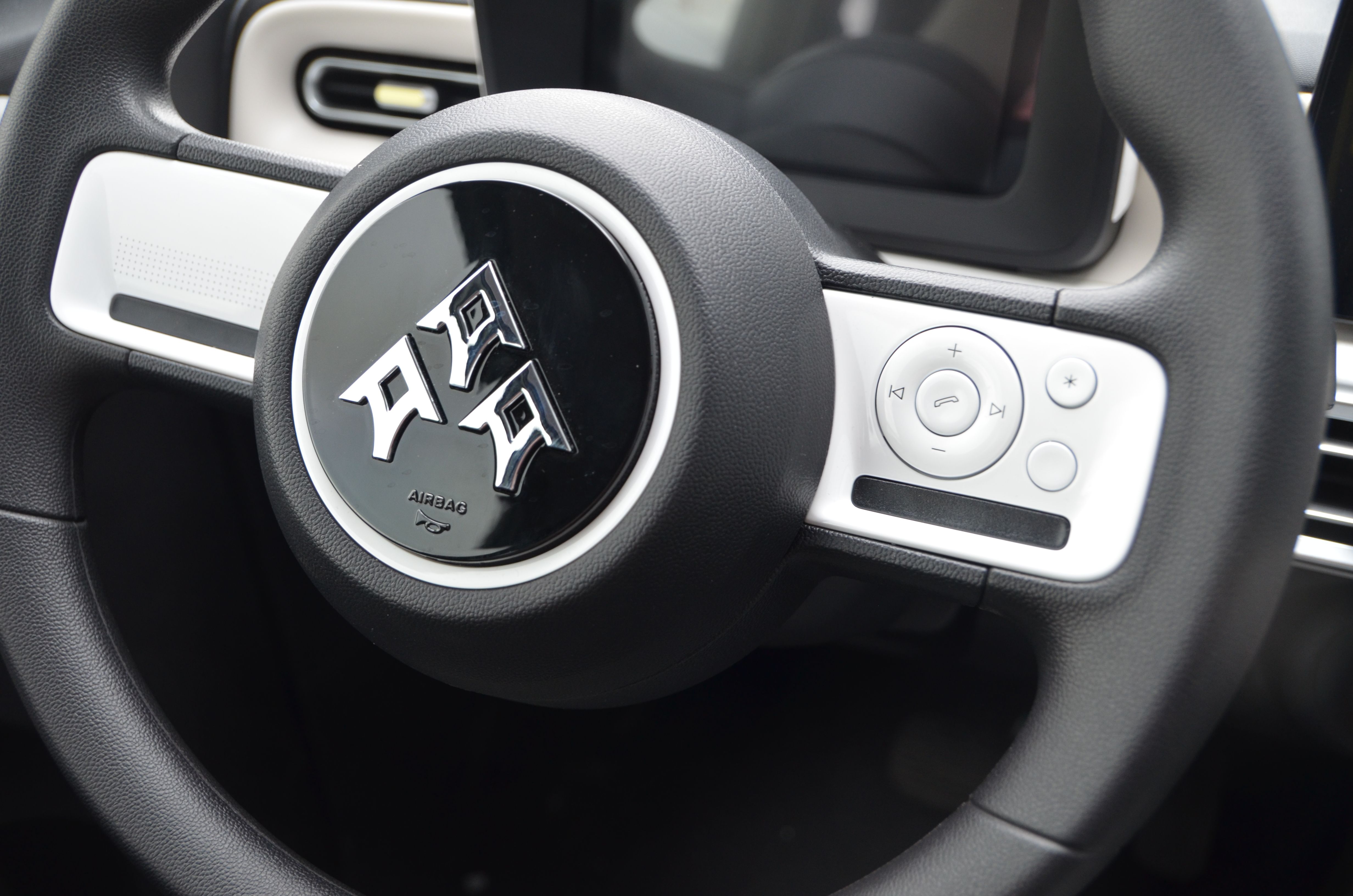 Der Autohersteller SAIC GM Wuling - ARI Bruni und ARI Poly: Chinas Kult ...